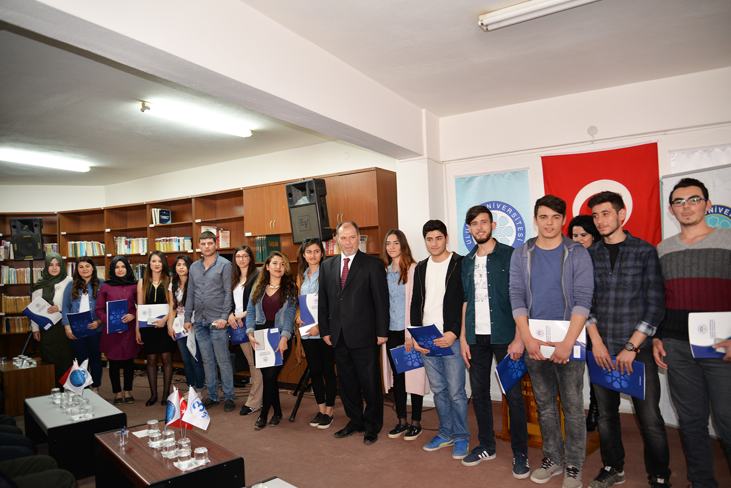 Yenişehir İbrahim Orhan MYO’da başarılı öğrencilere ödül